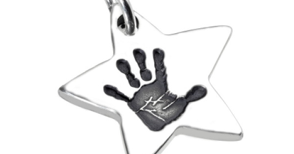 18CT White Gold Hand / Footprint Star Pendant